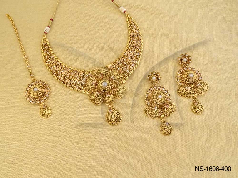 Heart Leaf Flower Chand Shape Polki Necklace Set